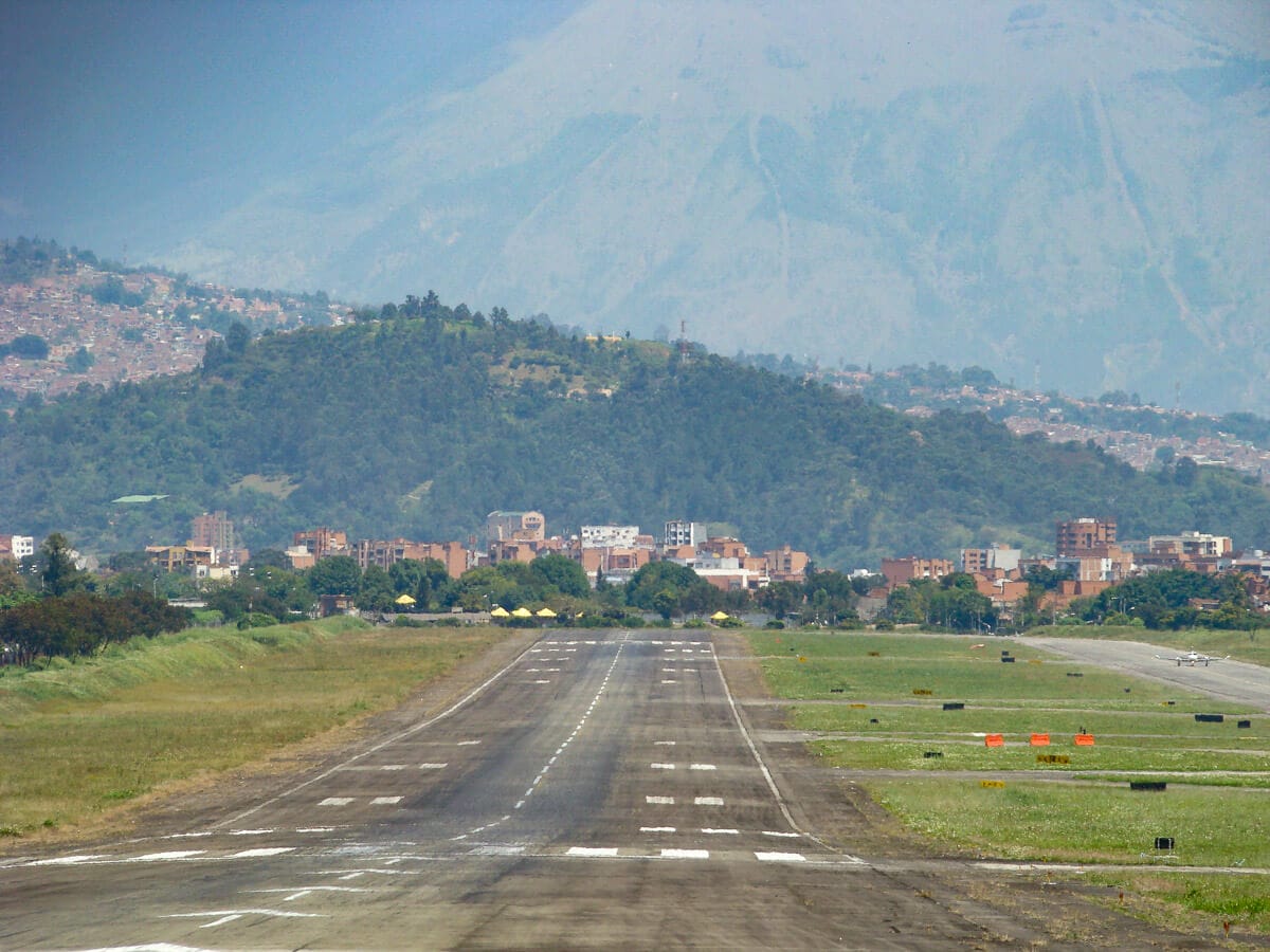 Domestic flights travel guide: Book a flight in Colombia (2025) - My ...